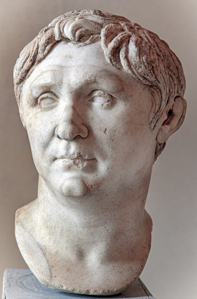 AI: Julius Caesar, Charlemagne, and Napoleon Compared: 🦅 Julius Caesar ...